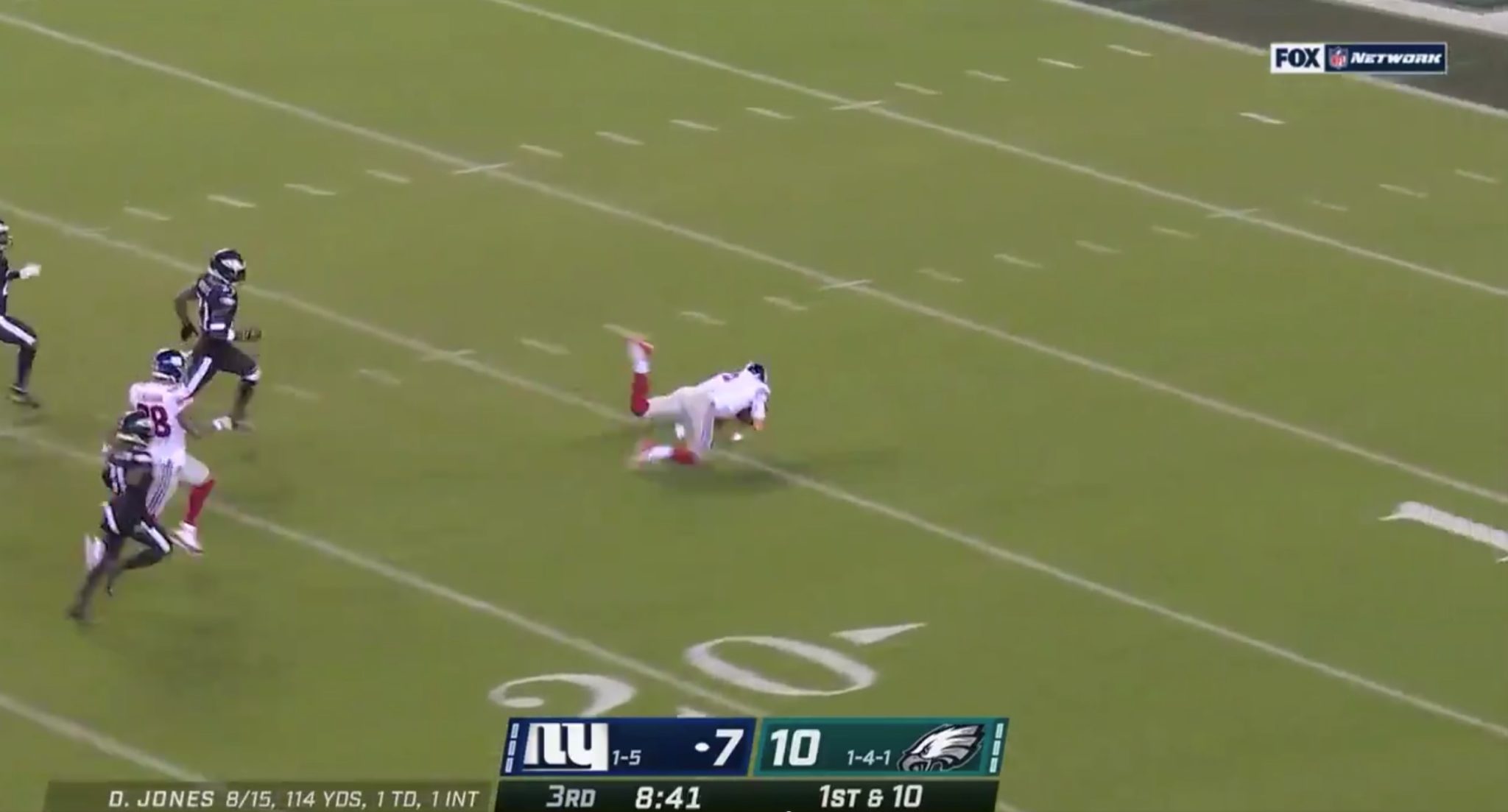 Daniel Jones is the early NFL meme of the year after falling down in ...