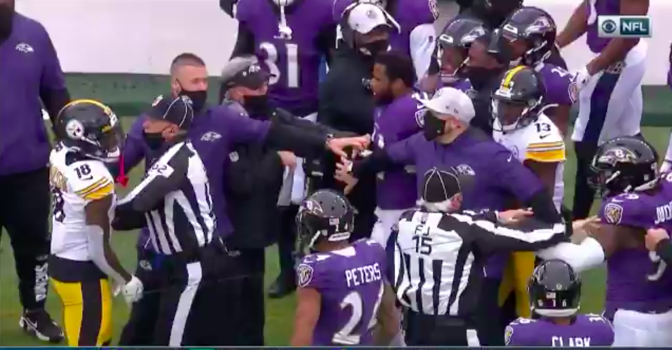 Mizzou-Florida the undercard? Ravens pass rusher ejected for punching ...