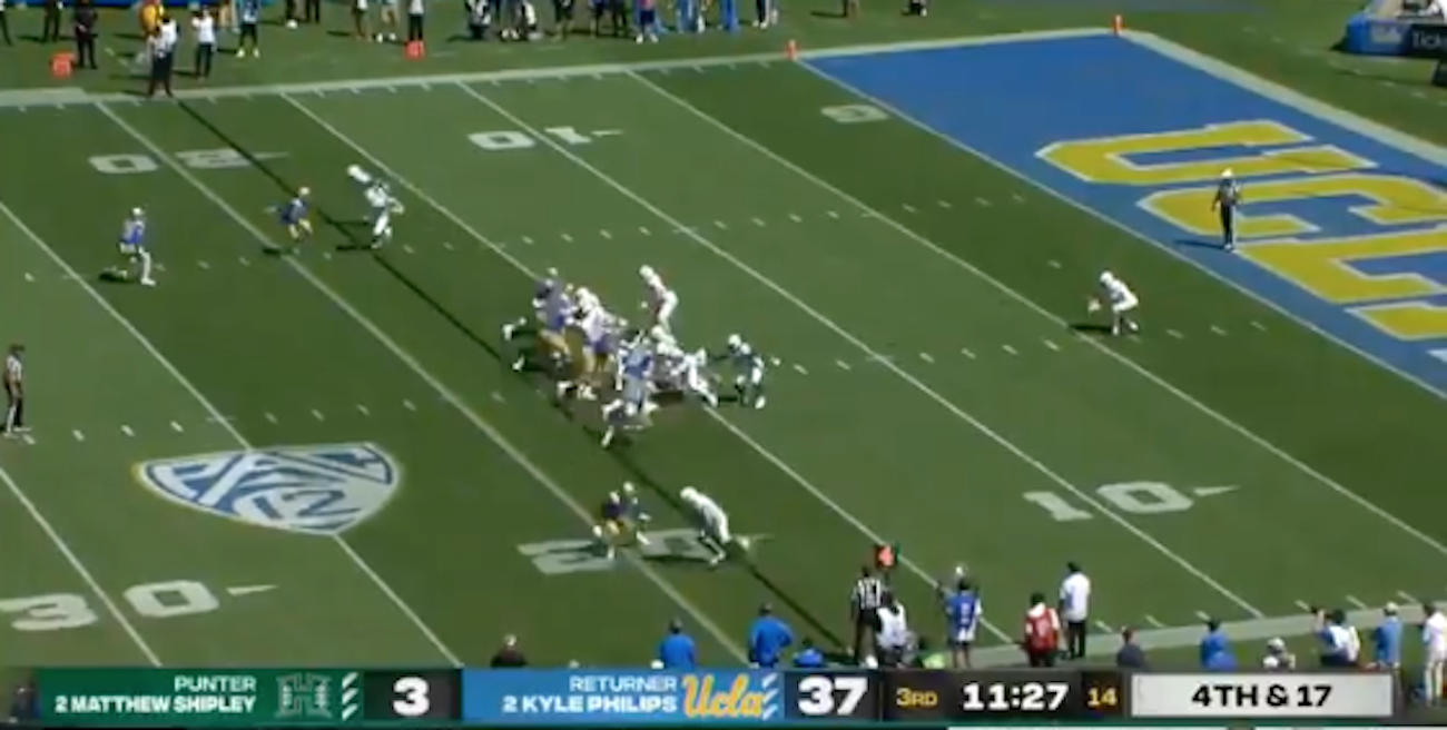Former Alabama LB blocks punt that's recovered for TD in UCLA vs. Hawai'i