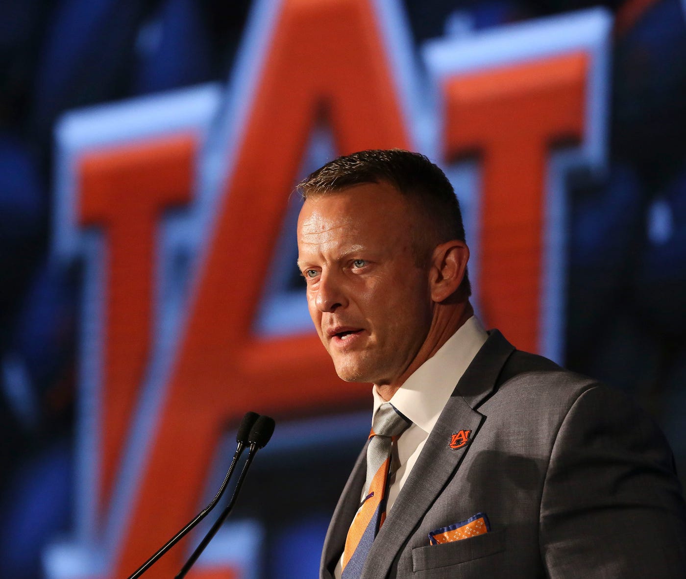 Bryan Harsin announces Auburn's captains for the 2021 season