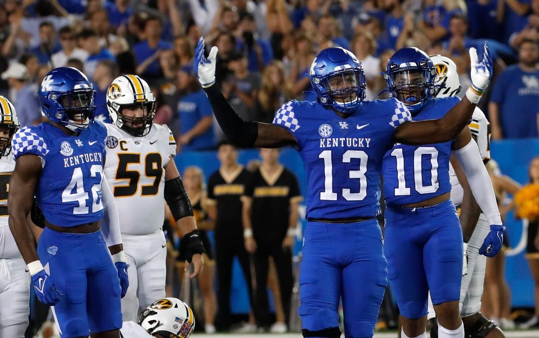 Kentucky LB J.J. Weaver receives national Comeback Player of the Year ...