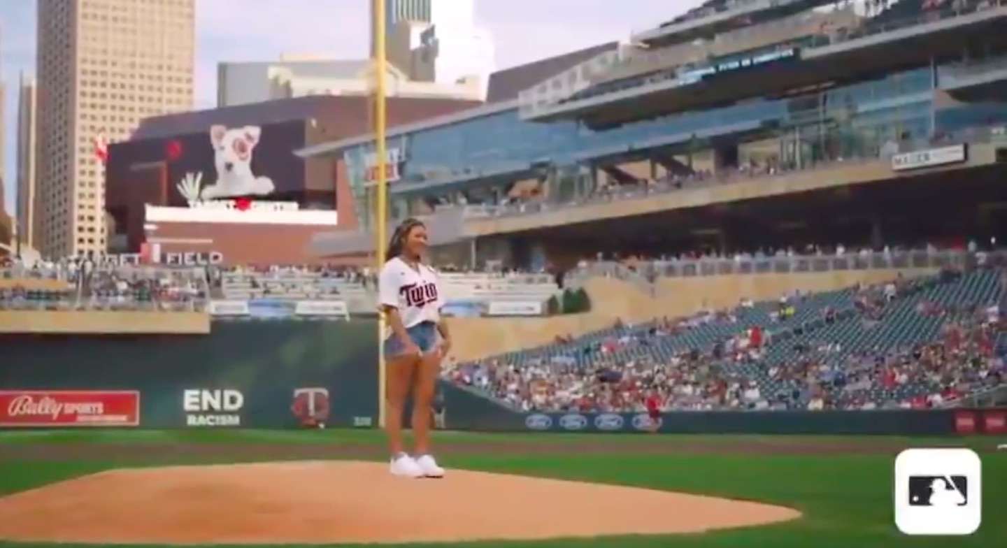Suni Lee Auburn Star And Olympic Gold Medalist Flips While Throwing