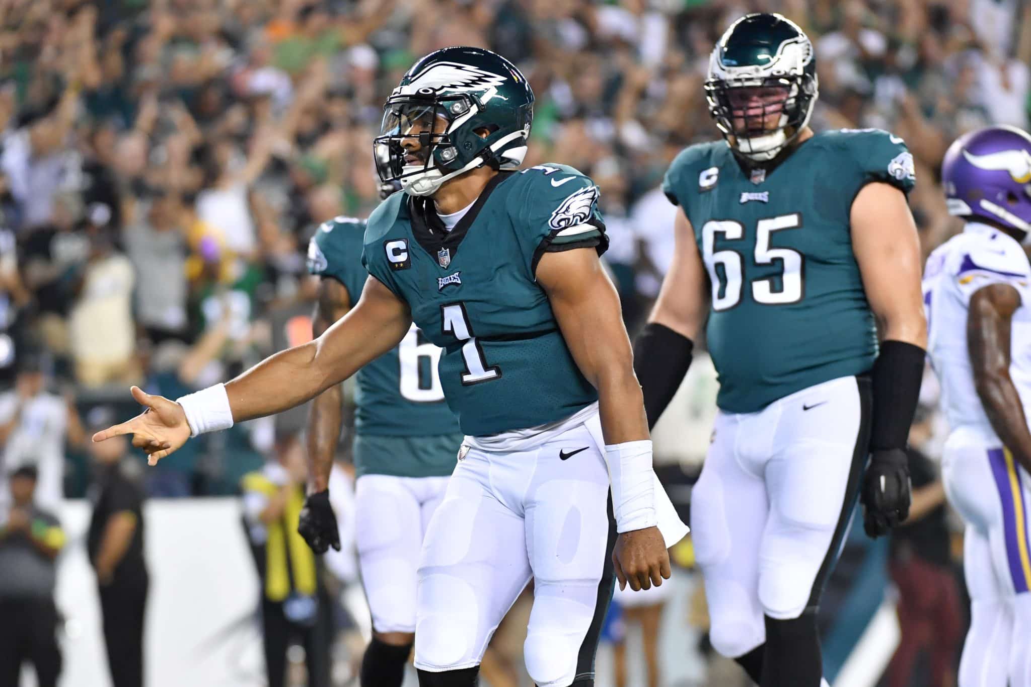 Jalen Hurts drawing praise across social media after dominant 1st half ...