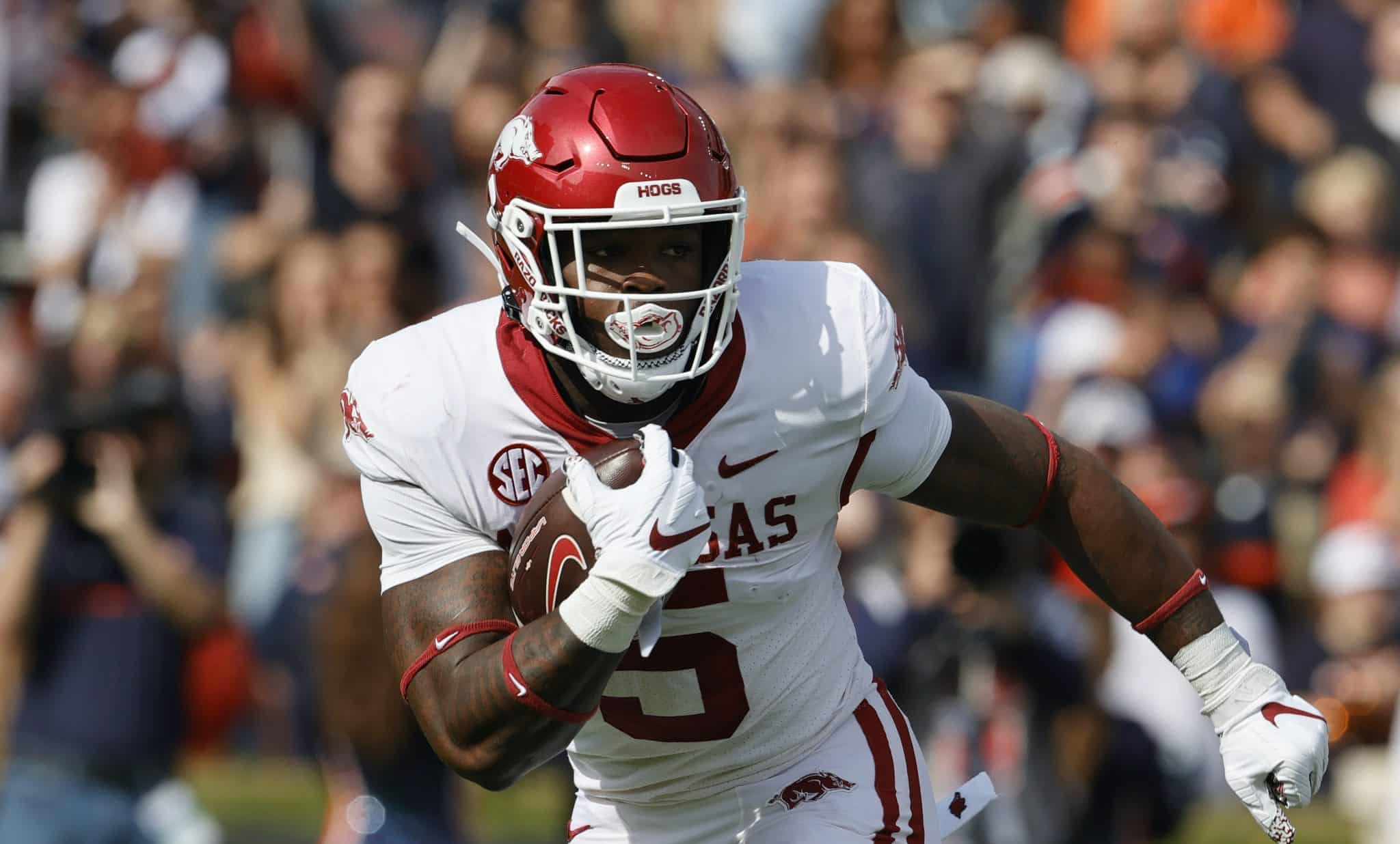Rocket Sanders closes in on SEC rushing title, historic feat for an ...