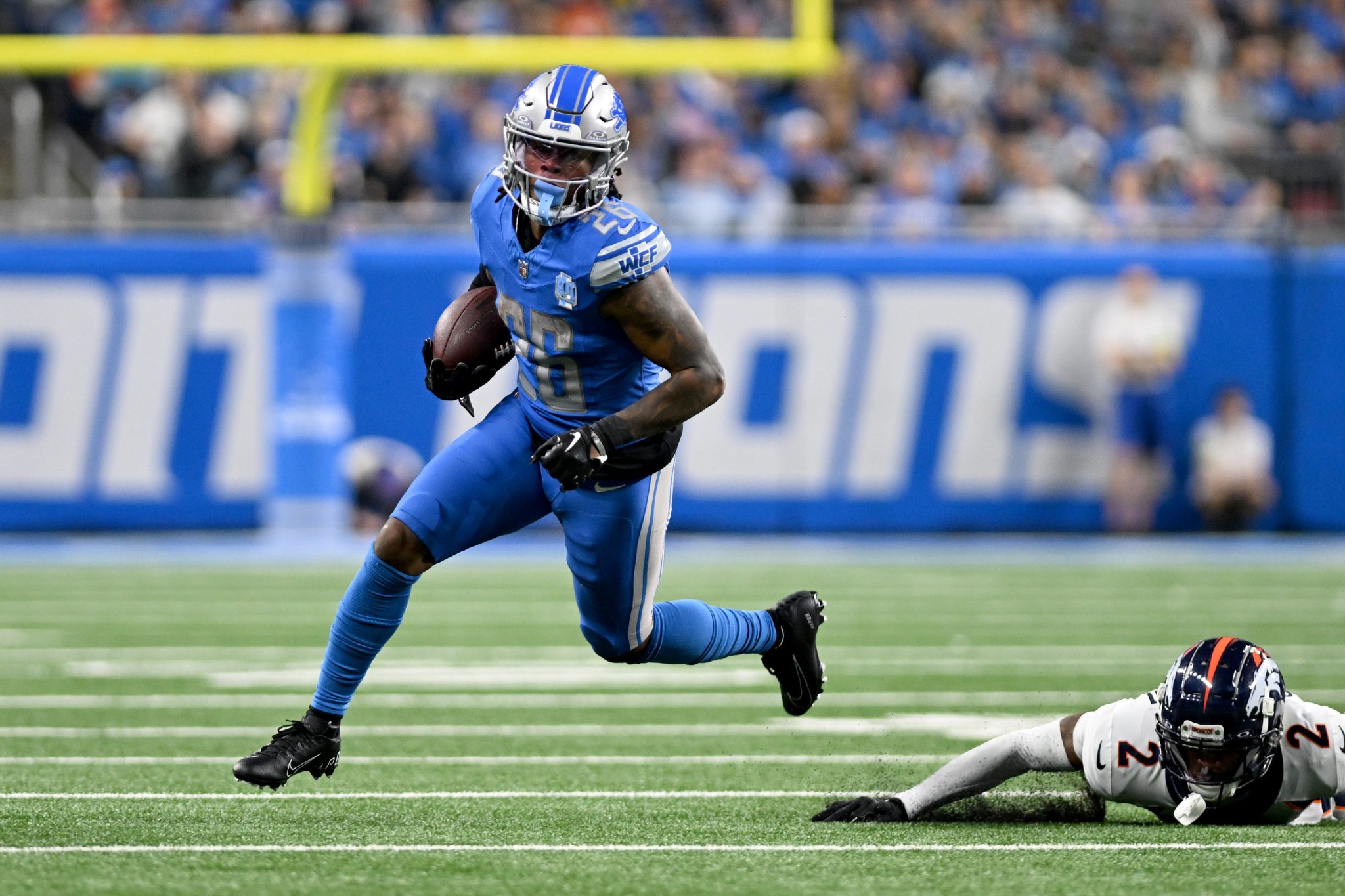 Jahmyr Gibbs, former Alabama RB, becomes 3rd Lions RB to accomplish ...