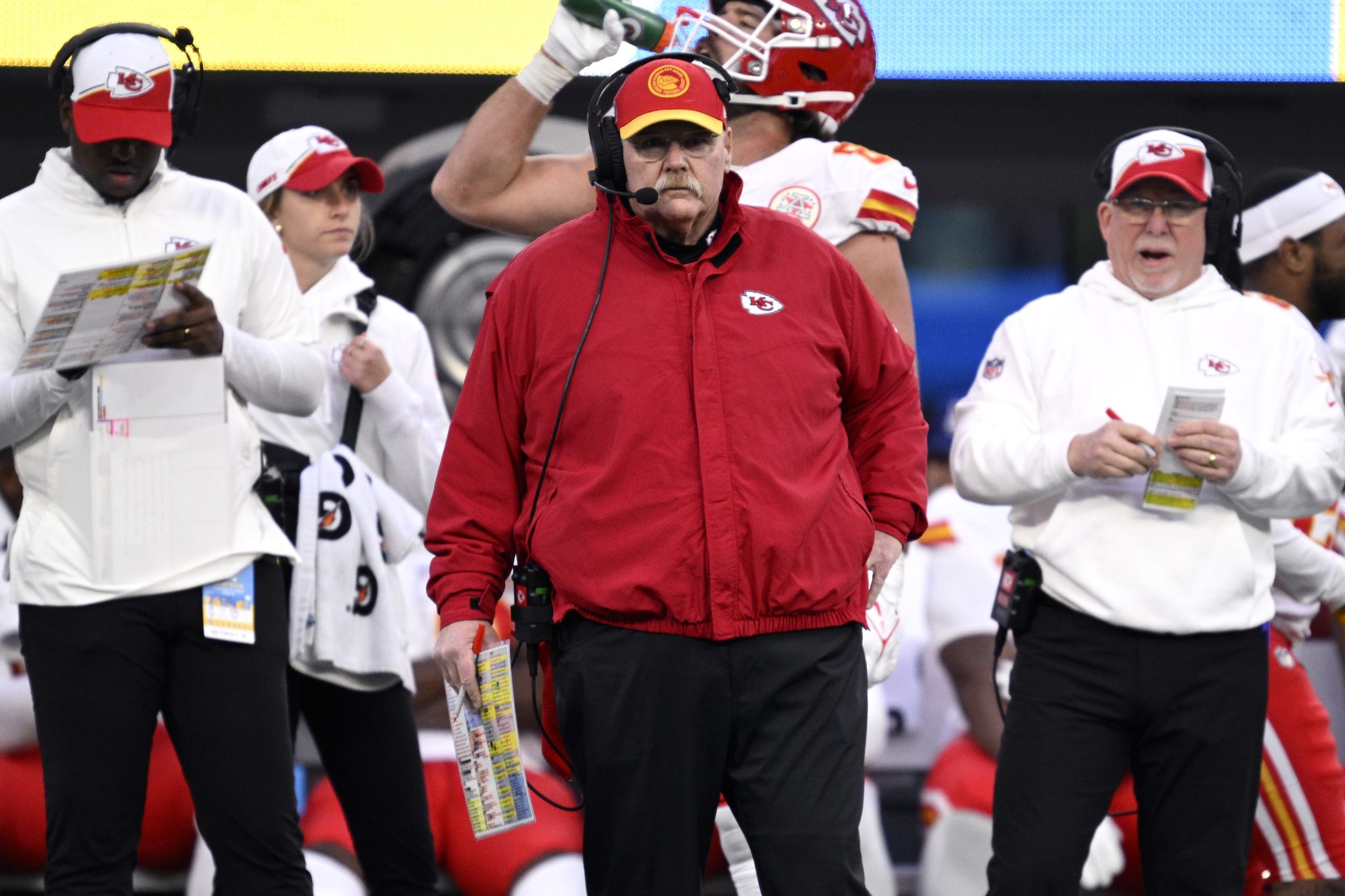 Andy Reid's mustache generates hilarious reaction during frigid night ...